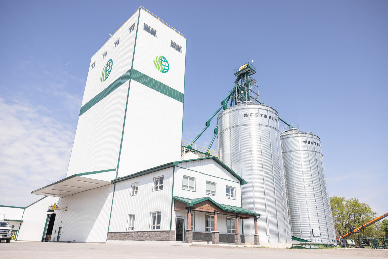 Facilities – Snobelen Farms